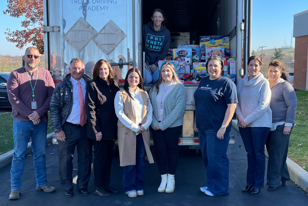 Students Hold Holiday Toy Drive to Donate to Belmont County Job ...